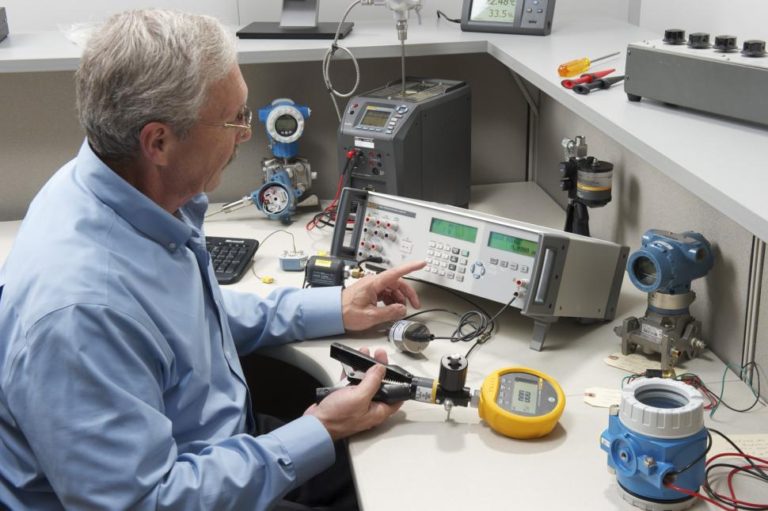 Fluke 7526A: Precision Process Calibrator – CEGROUP